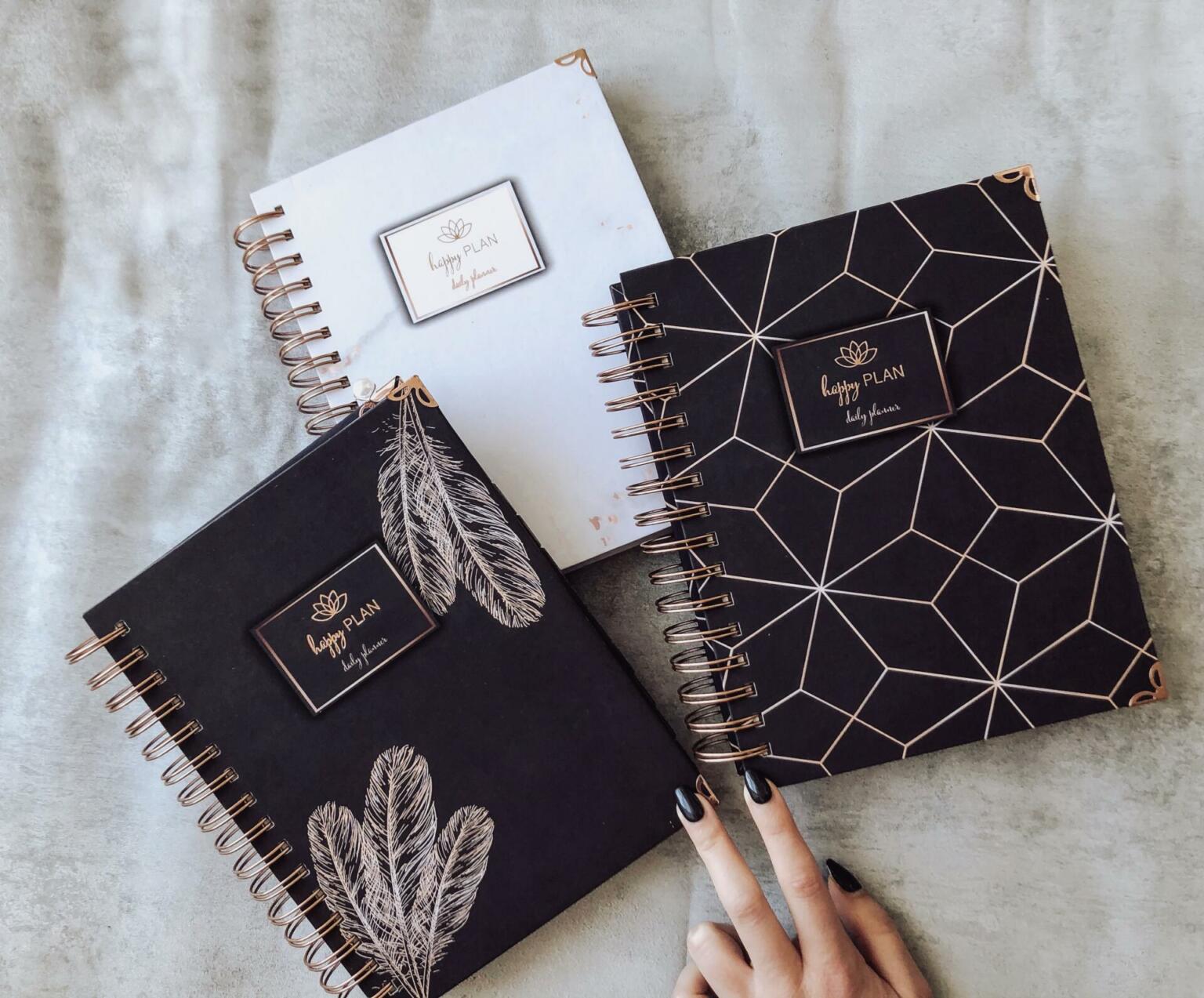 Ročno izdelan rokovnik, ki bo postal tvoj novi najboljši prijatelj ...